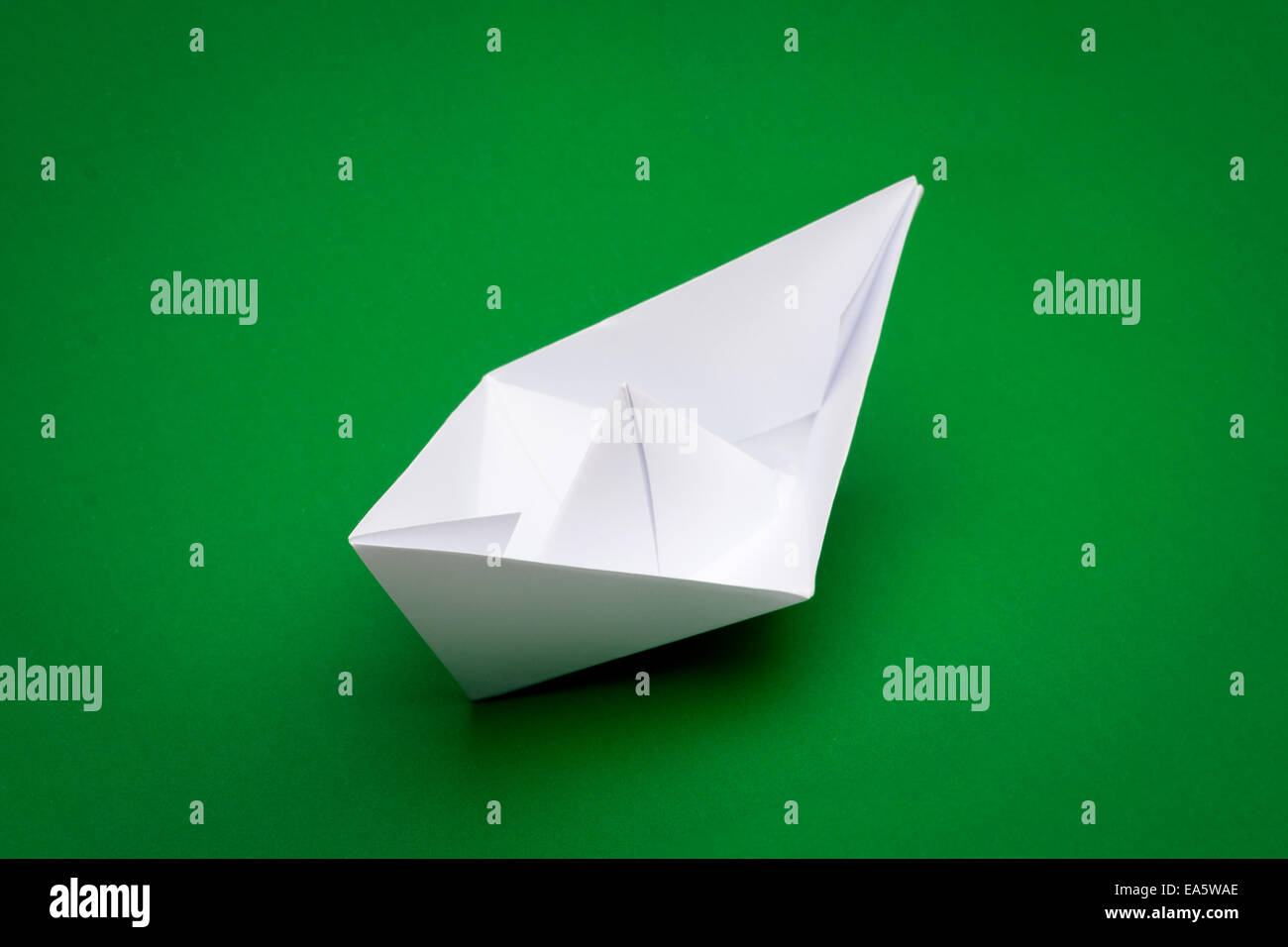 origami paper ship Stock Photo - Alamy