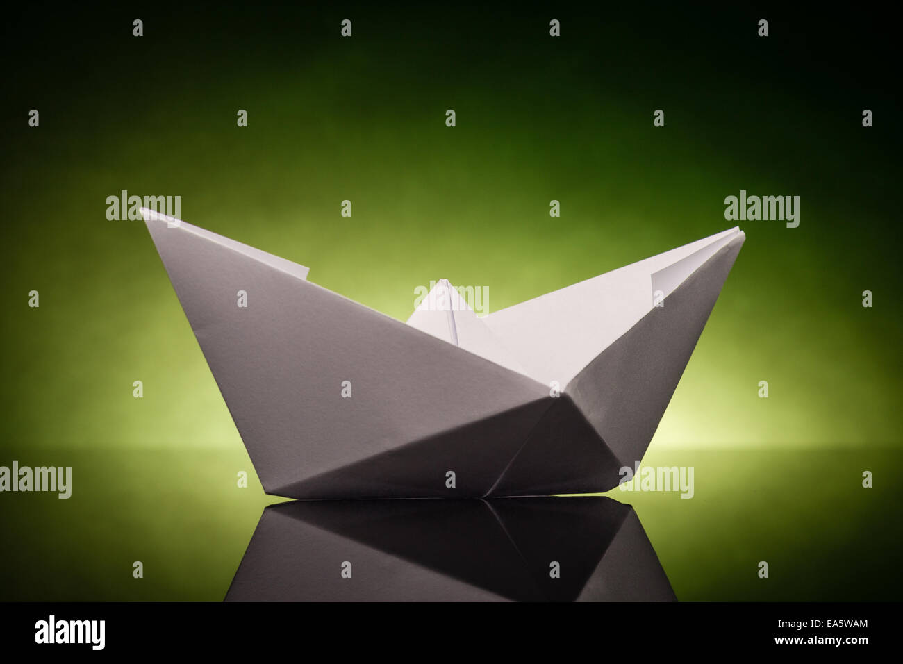 origami paper ship Stock Photo - Alamy