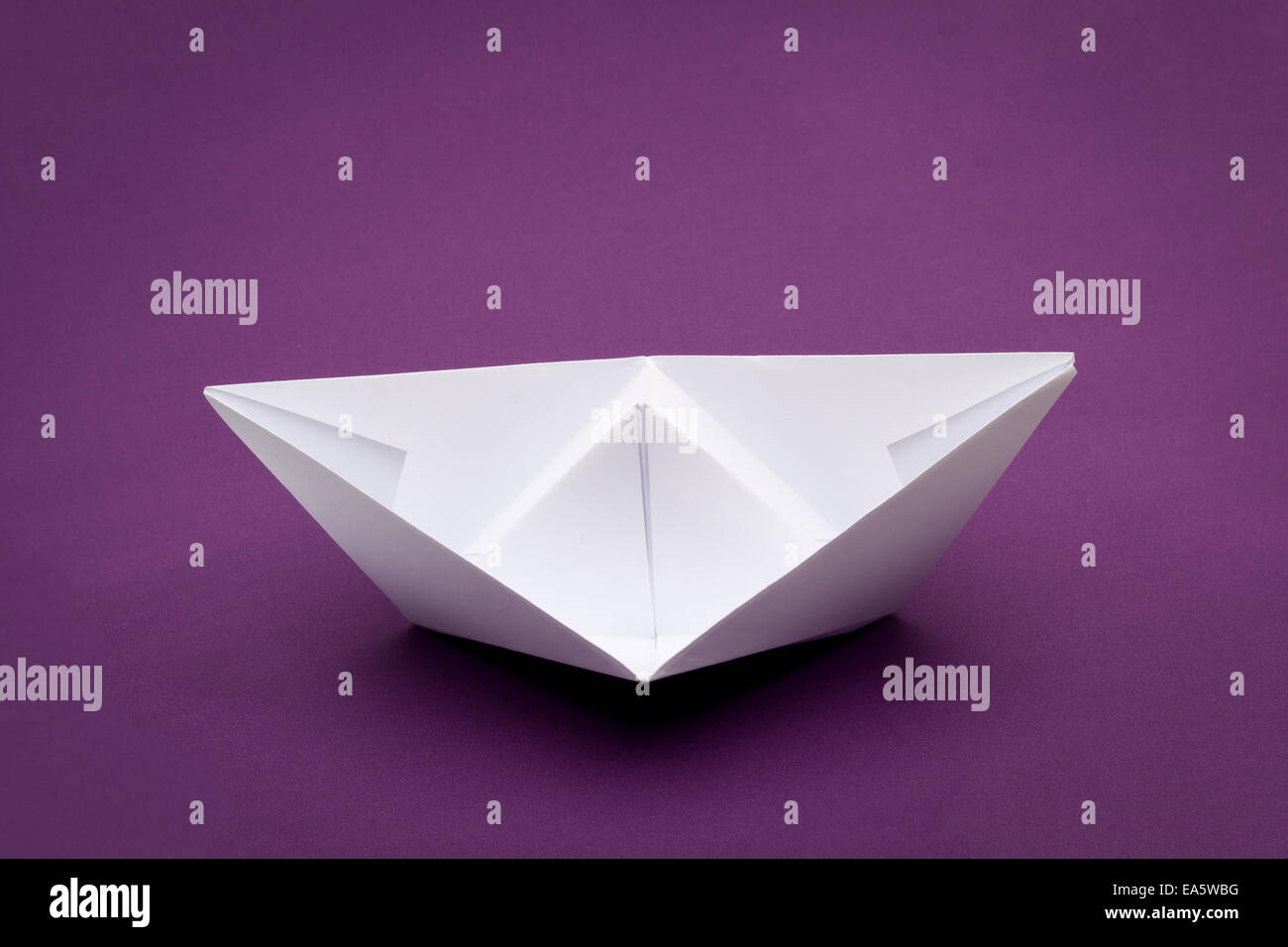 origami paper ship Stock Photo - Alamy
