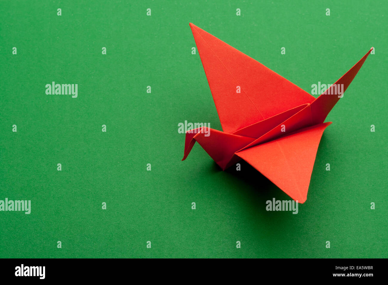 Paper crane hi-res stock photography and images - Alamy