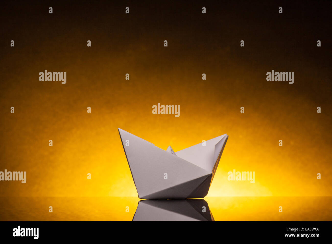 origami paper ship Stock Photo - Alamy