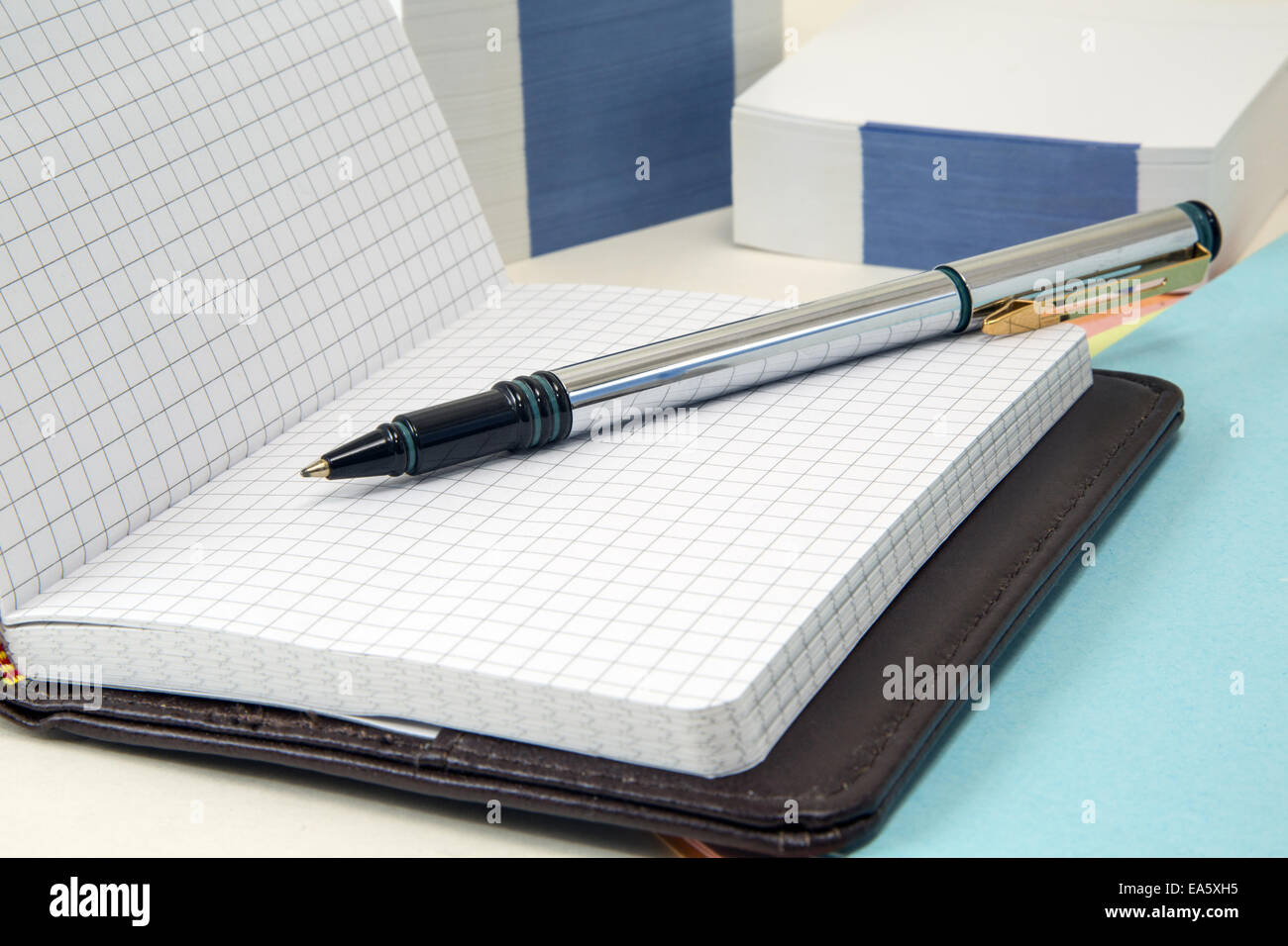 Notebook and fountain pen hi-res stock photography and images - Alamy