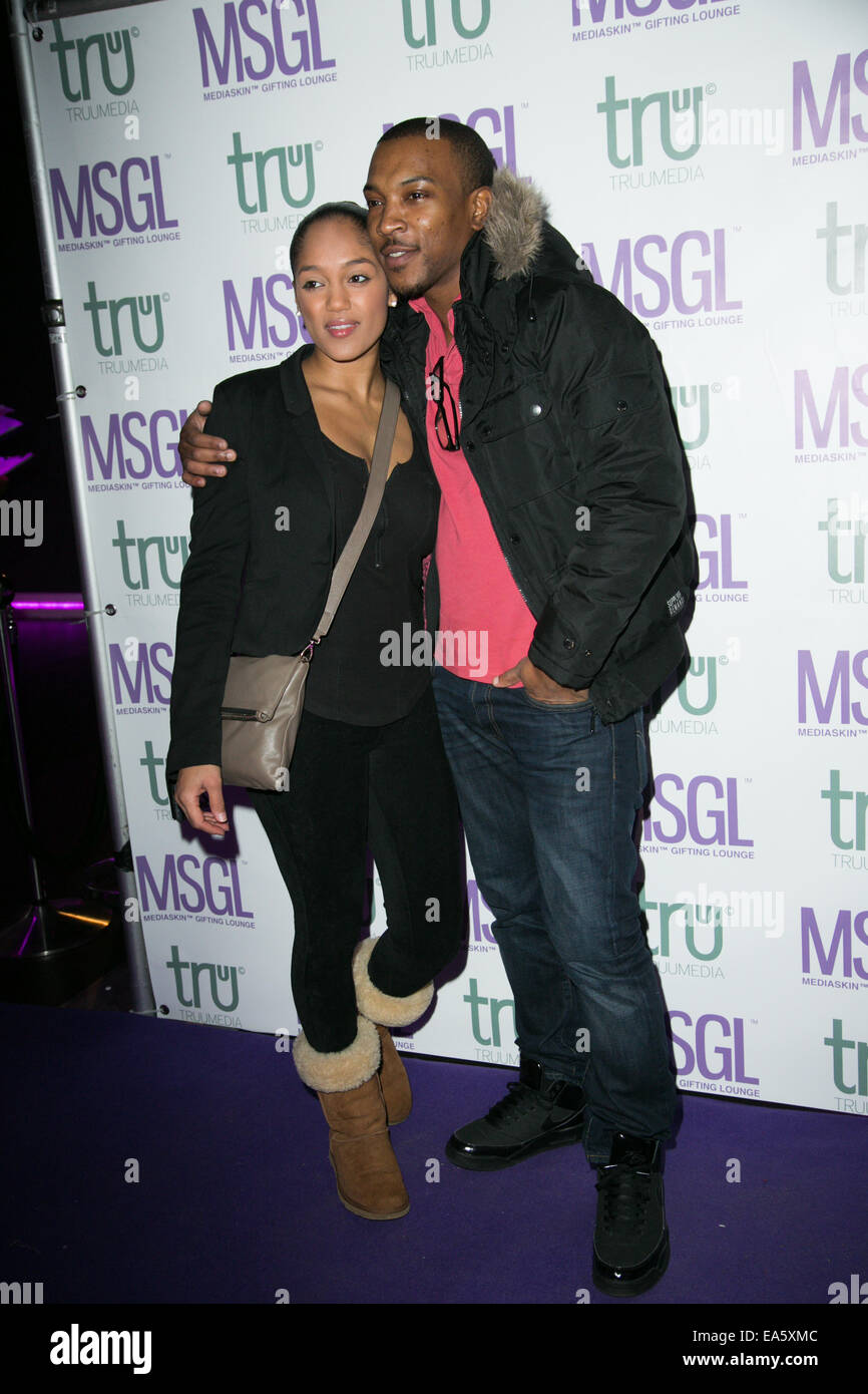 Actorsinger hi-res stock photography and images - Alamy