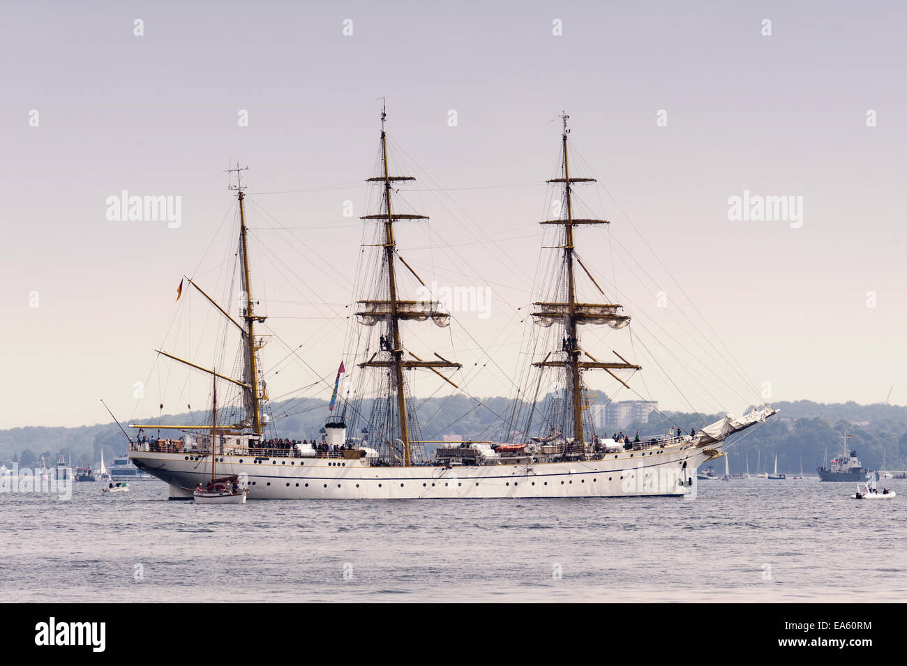 Windjammer yacht hi-res stock photography and images - Alamy