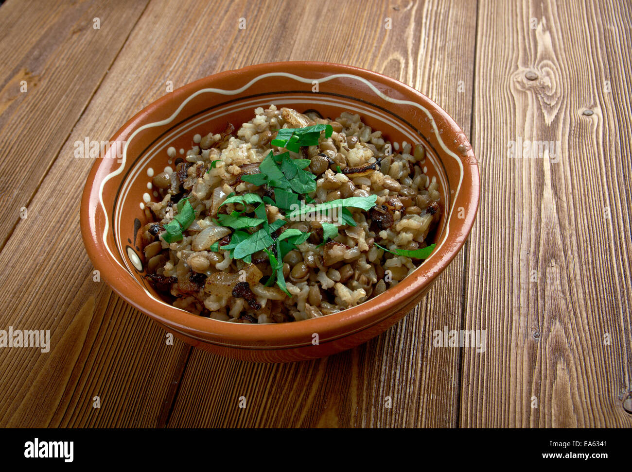 Mujaddara hi-res stock photography and images - Alamy