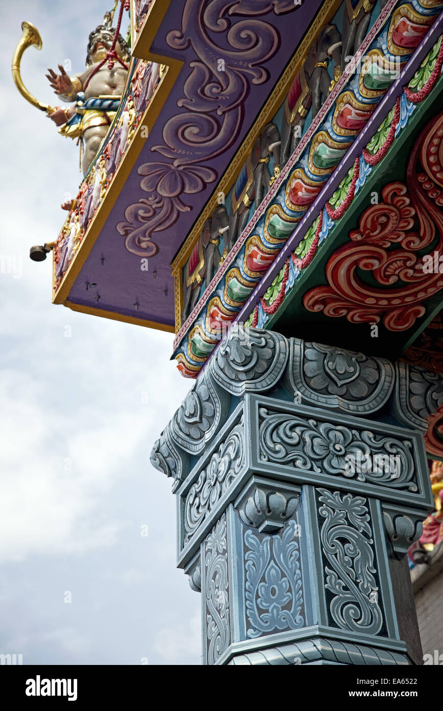 Hindu temple colors hi-res stock photography and images - Alamy