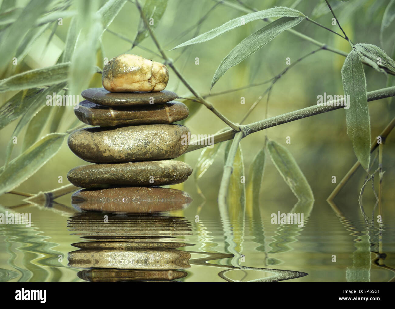 Steinpyramide balance hi-res stock photography and images - Alamy
