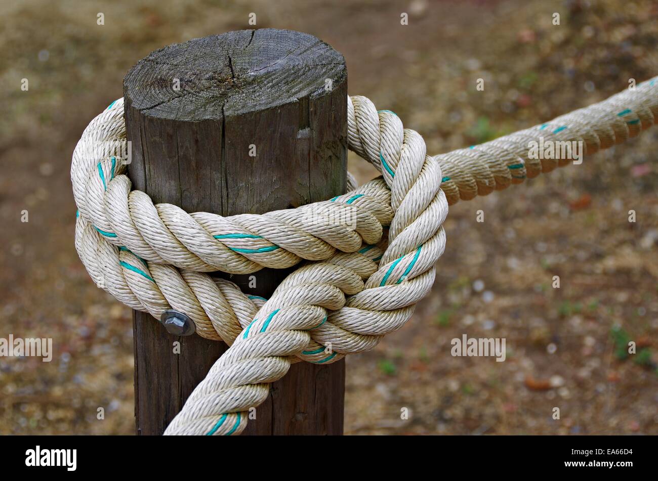 Seil festgemacht hi-res stock photography and images - Alamy