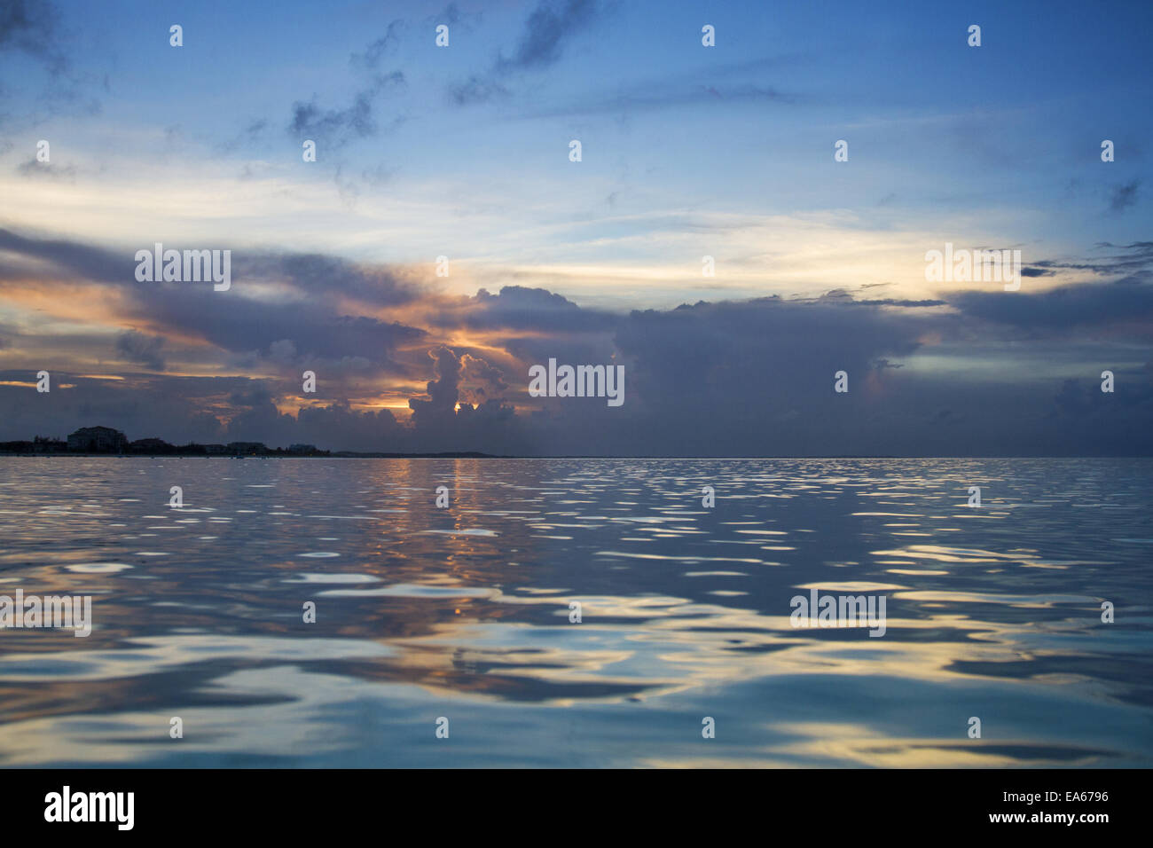 Blue sunset hi-res stock photography and images - Alamy