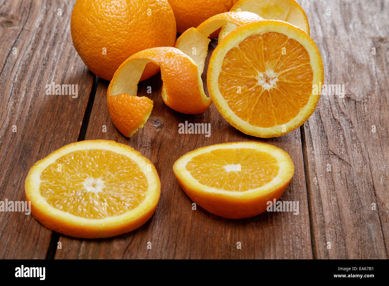 Oranges on dish hi-res stock photography and images - Alamy