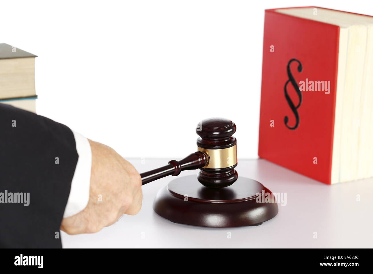 Court gavel hand hi-res stock photography and images - Alamy