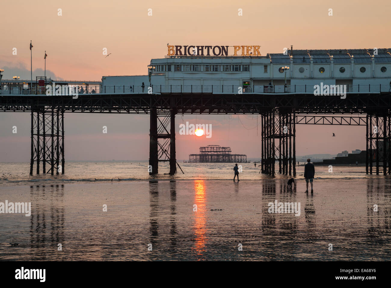 Sunset at Brighton Pier, East Sussex, England Stock Photo - Alamy