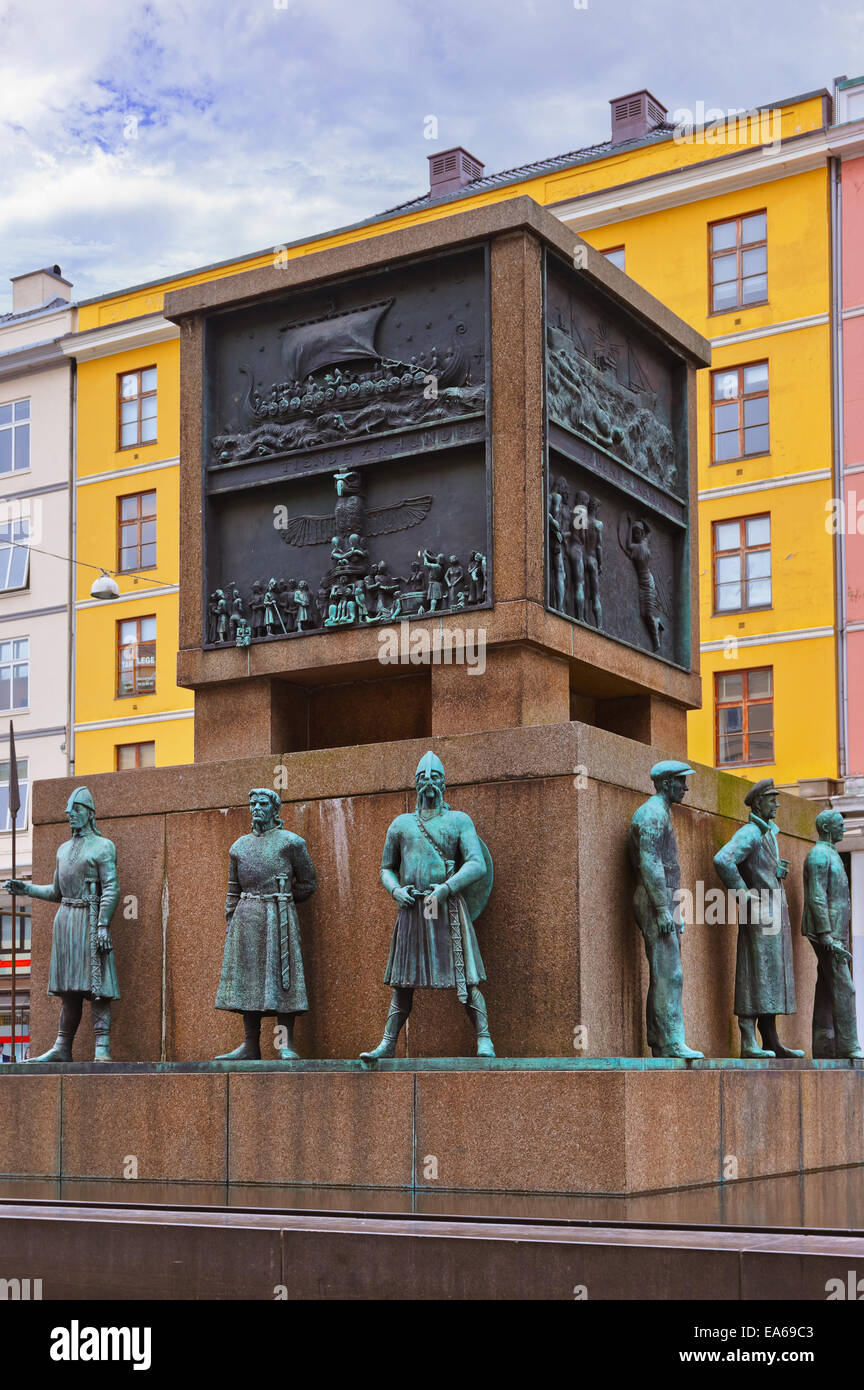Viking statue bergen norway hi-res stock photography and images - Alamy