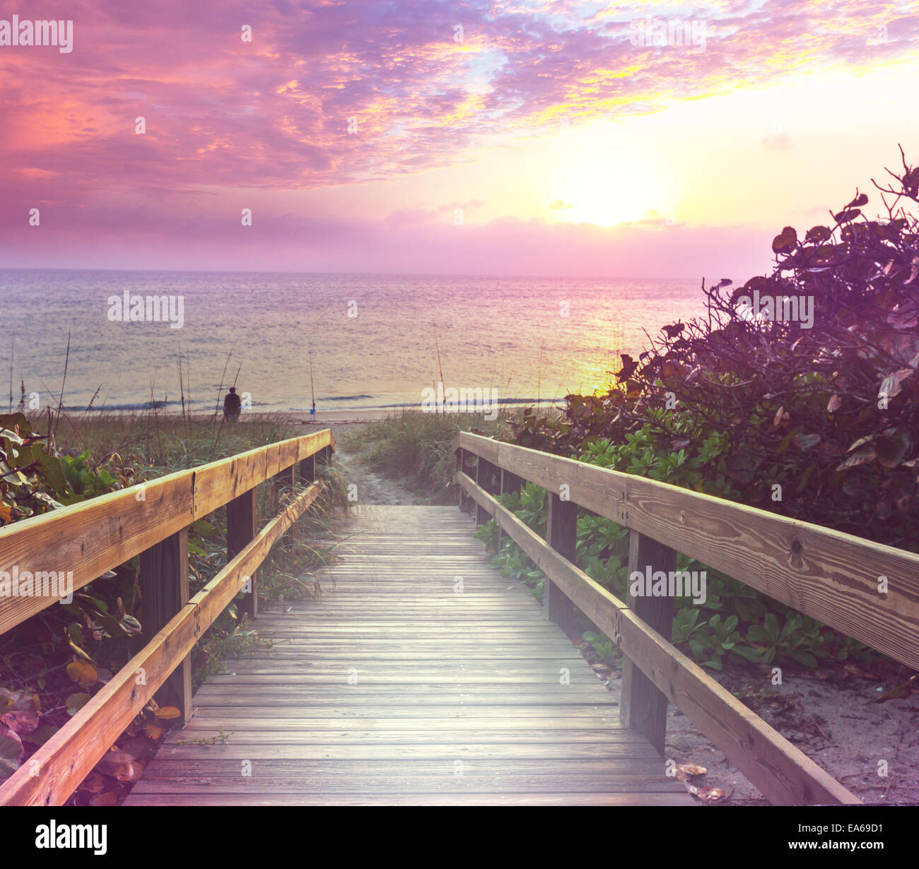 Boardwalk on beach Stock Photo - Alamy