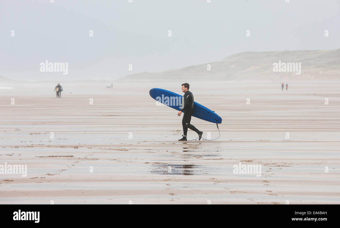 Surfer at llangennith, Rhosilli, Rhossili, Rhossilli Bay, Gower ...