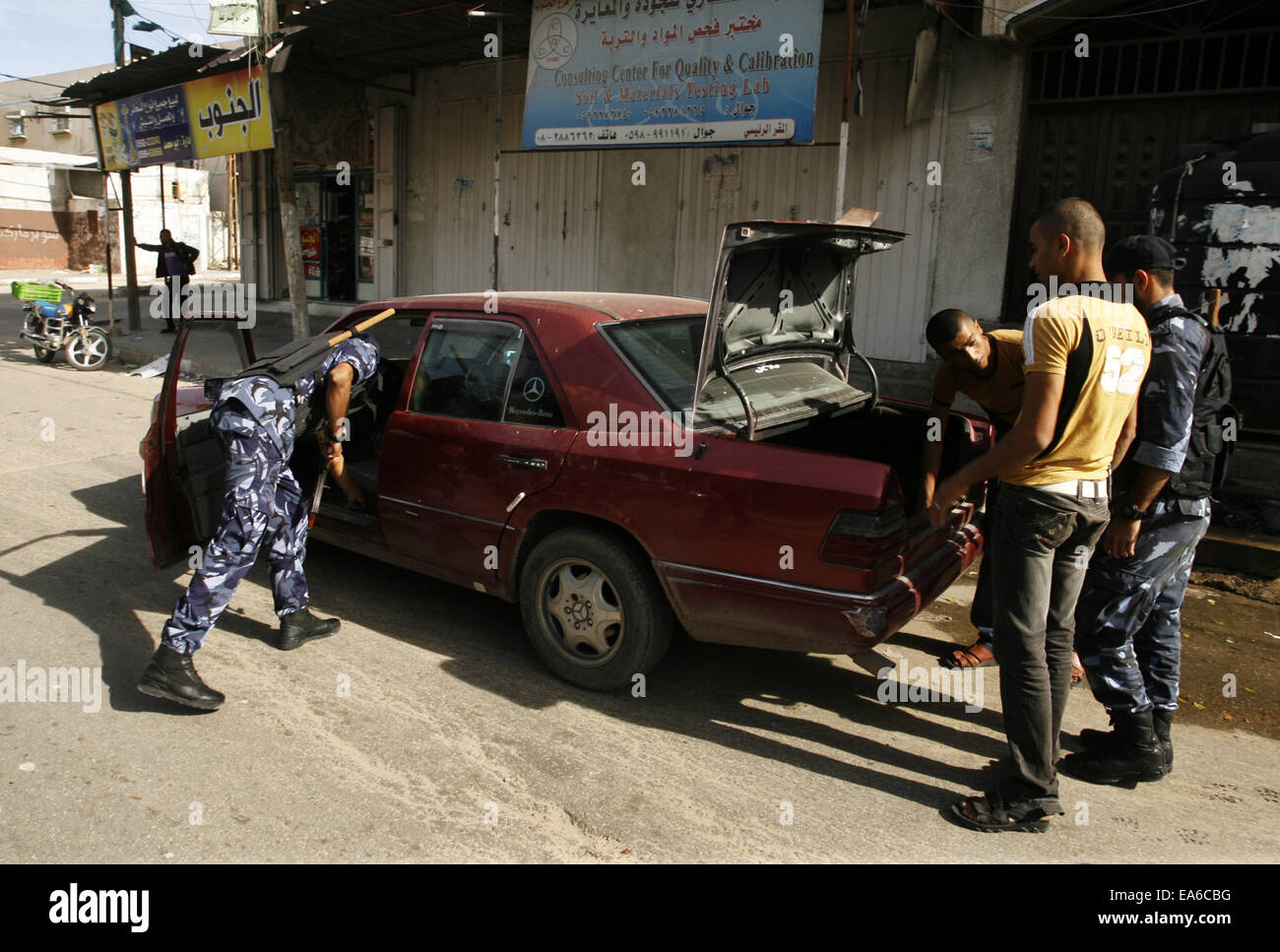 Mahmoud abbas car hi-res stock photography and images - Alamy
