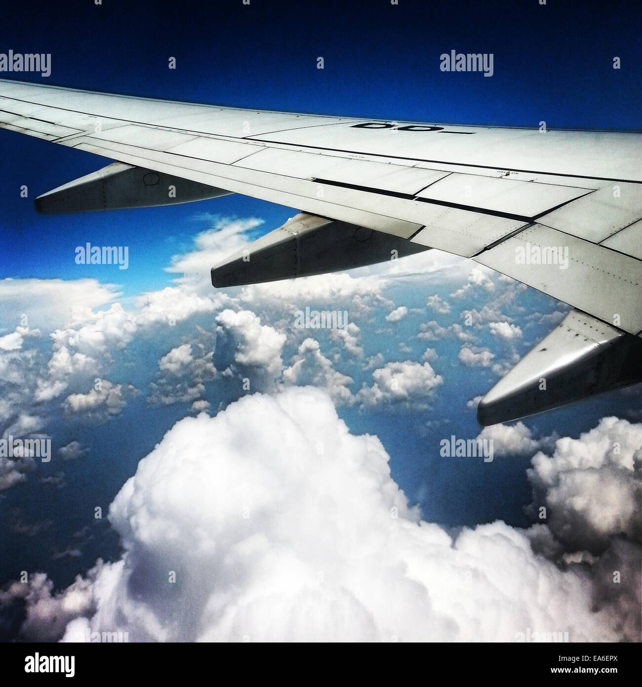 View of plane wing Stock Photo - Alamy