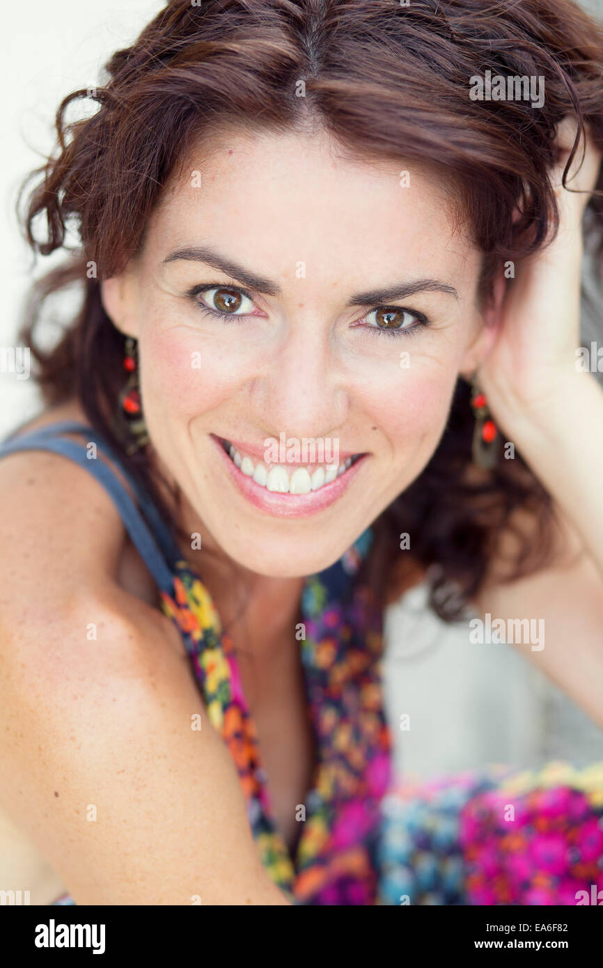 Portrait of a smiling woman Stock Photo - Alamy