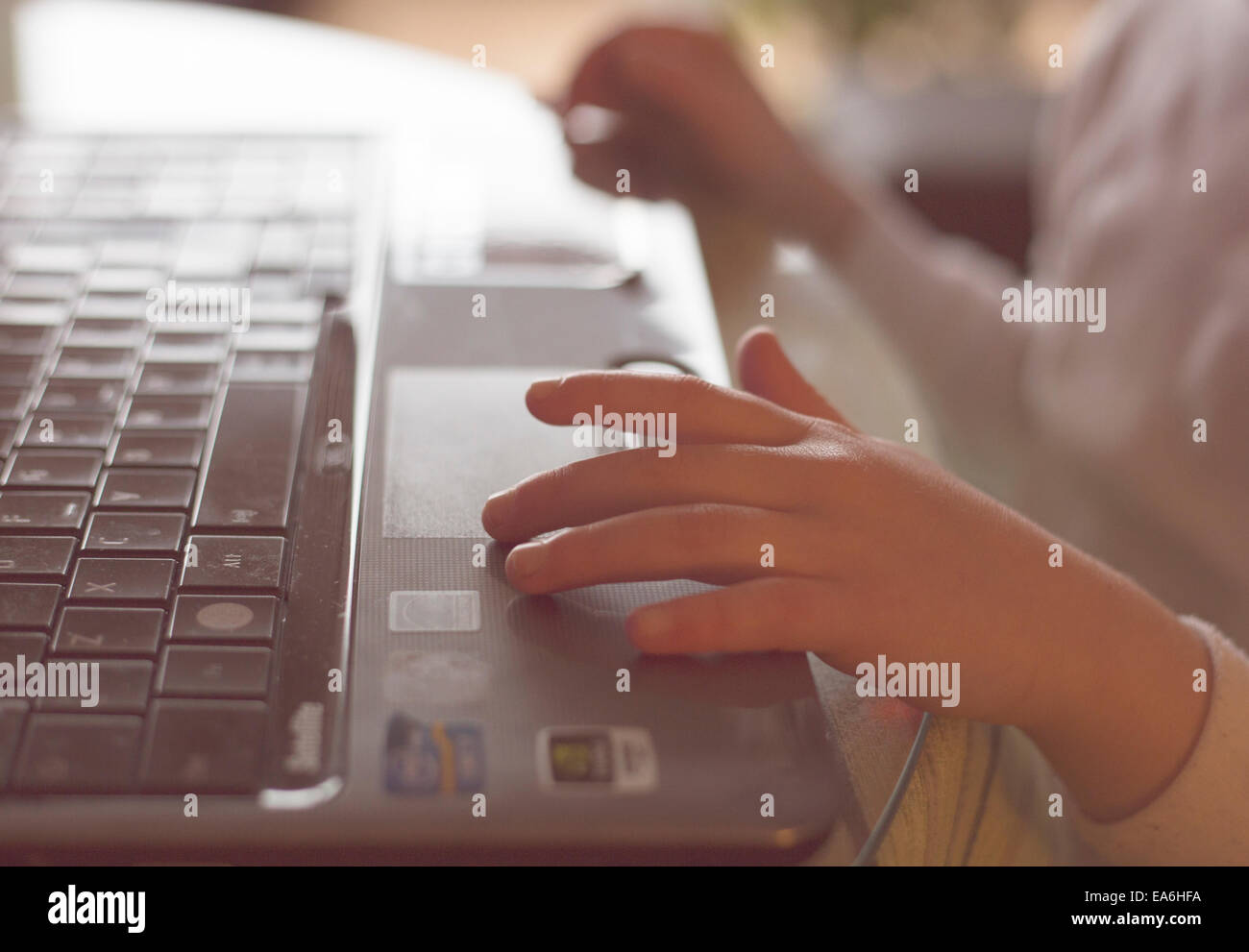Children using laptop computer hi-res stock photography and images - Alamy