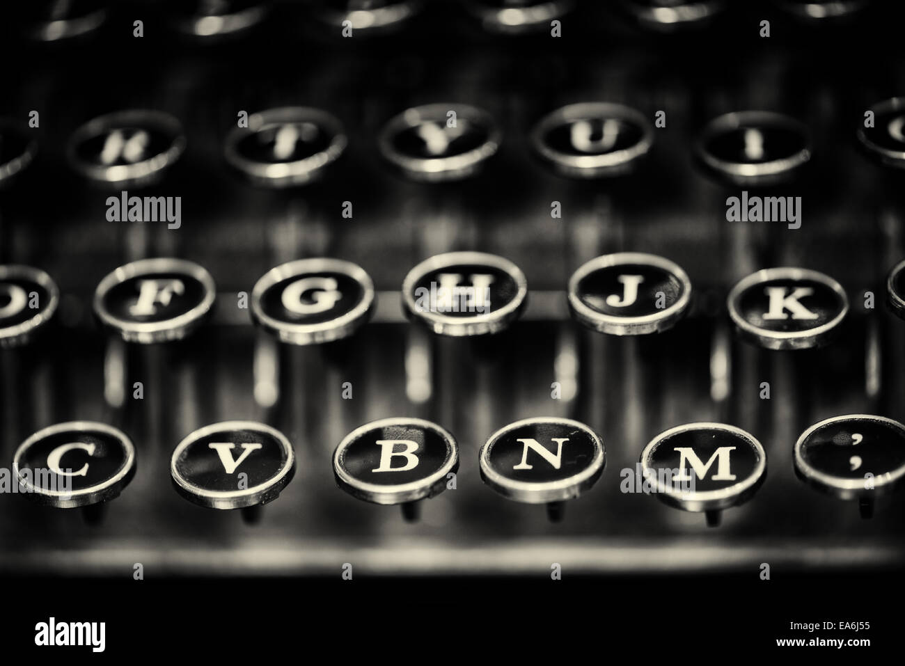 Old typewriter hi-res stock photography and images - Alamy