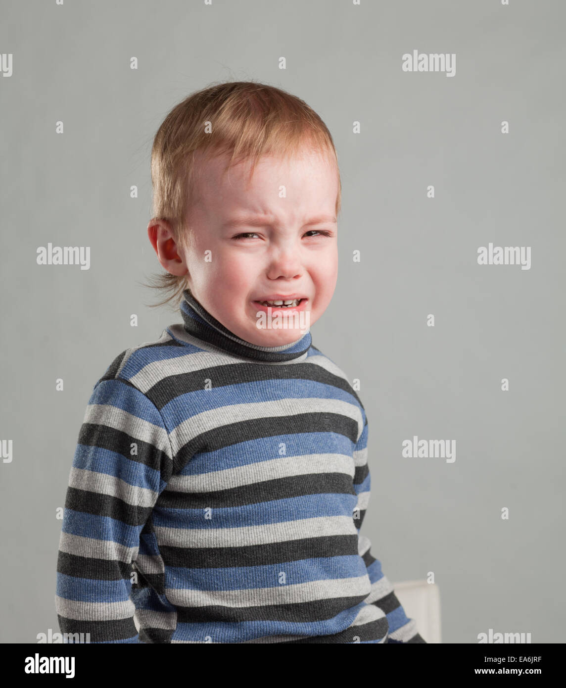 Boy crying hi-res stock photography and images - Alamy