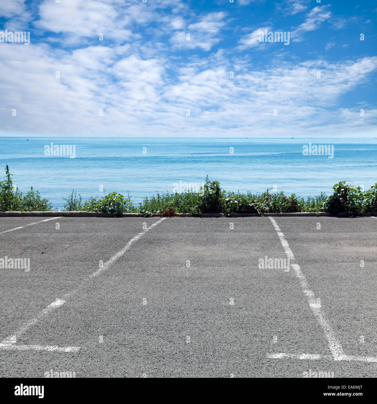 Empty parking hi-res stock photography and images - Alamy