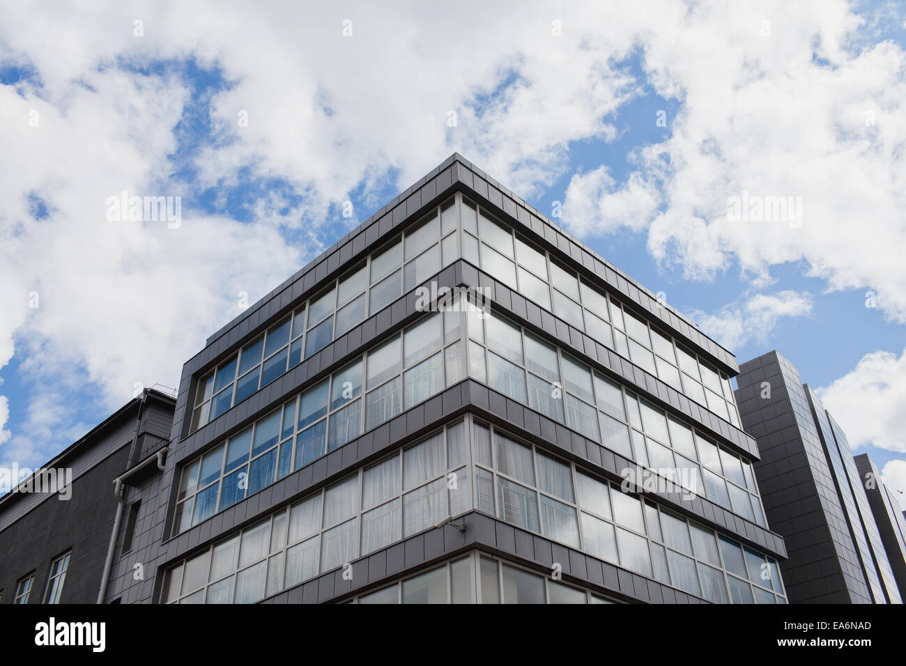 modern business building Stock Photo - Alamy