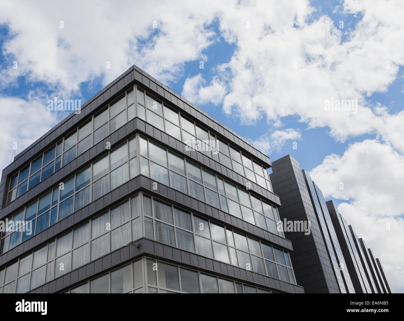 modern business building Stock Photo - Alamy