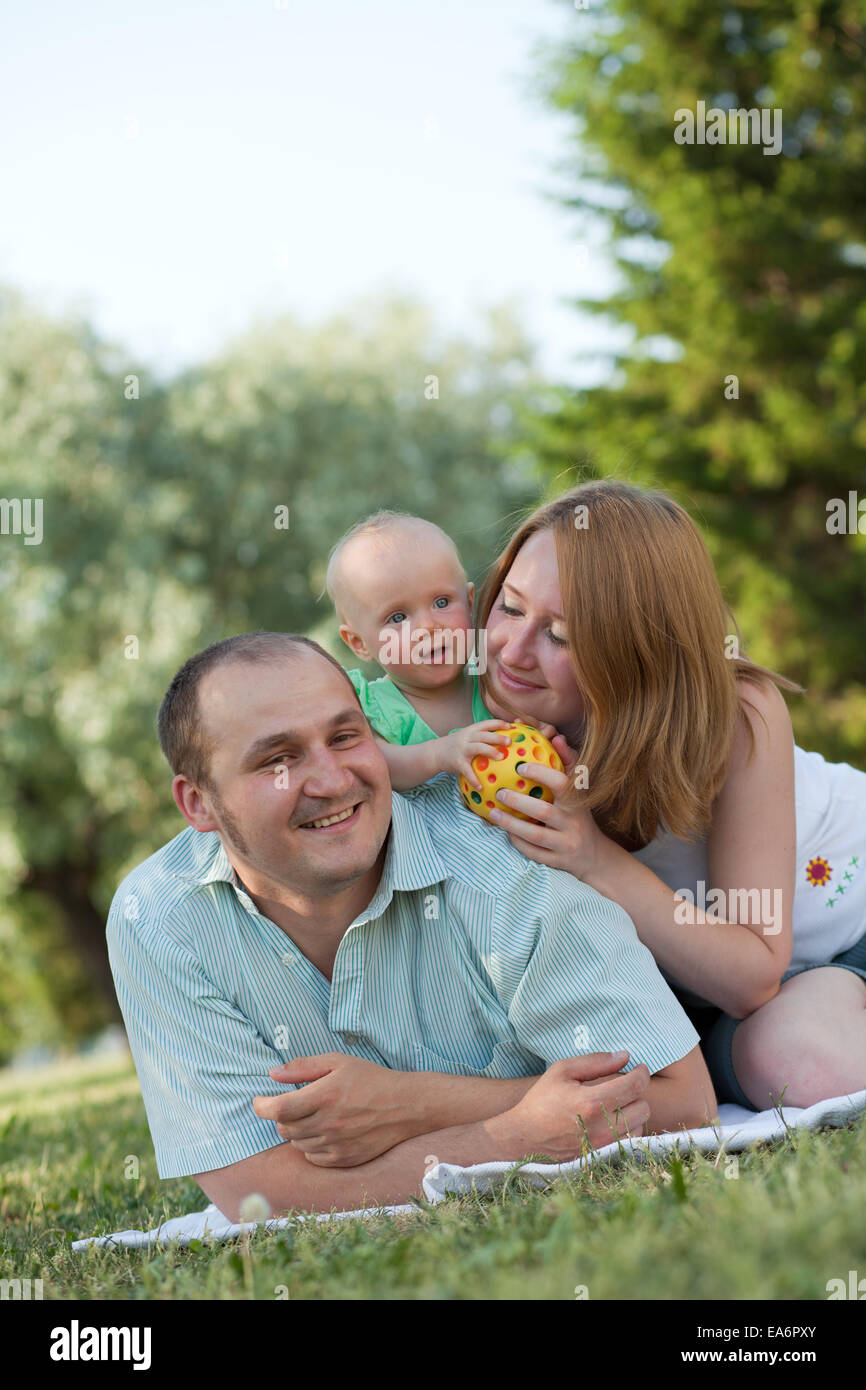 Complete family hi-res stock photography and images - Alamy