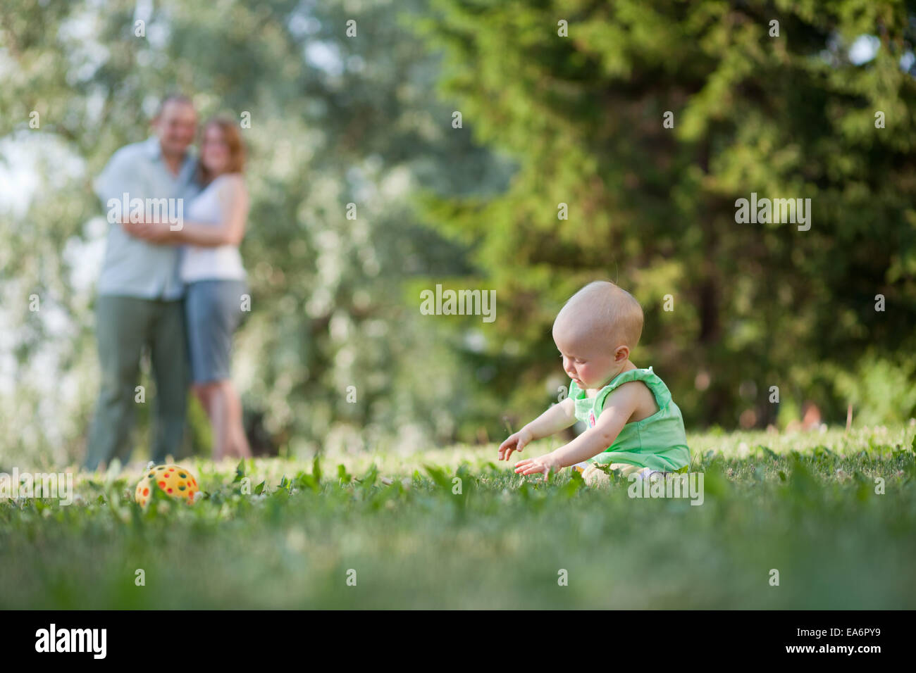 Complete family hi-res stock photography and images - Alamy
