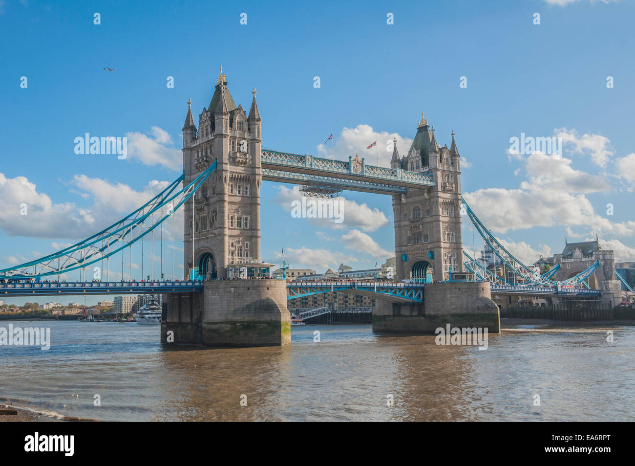 Historic london bridge artwork hi-res stock photography and images - Alamy