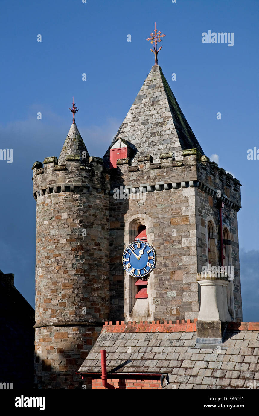 Blue skies over the clock tower in Launceston Cornwall Stock Photo - Alamy