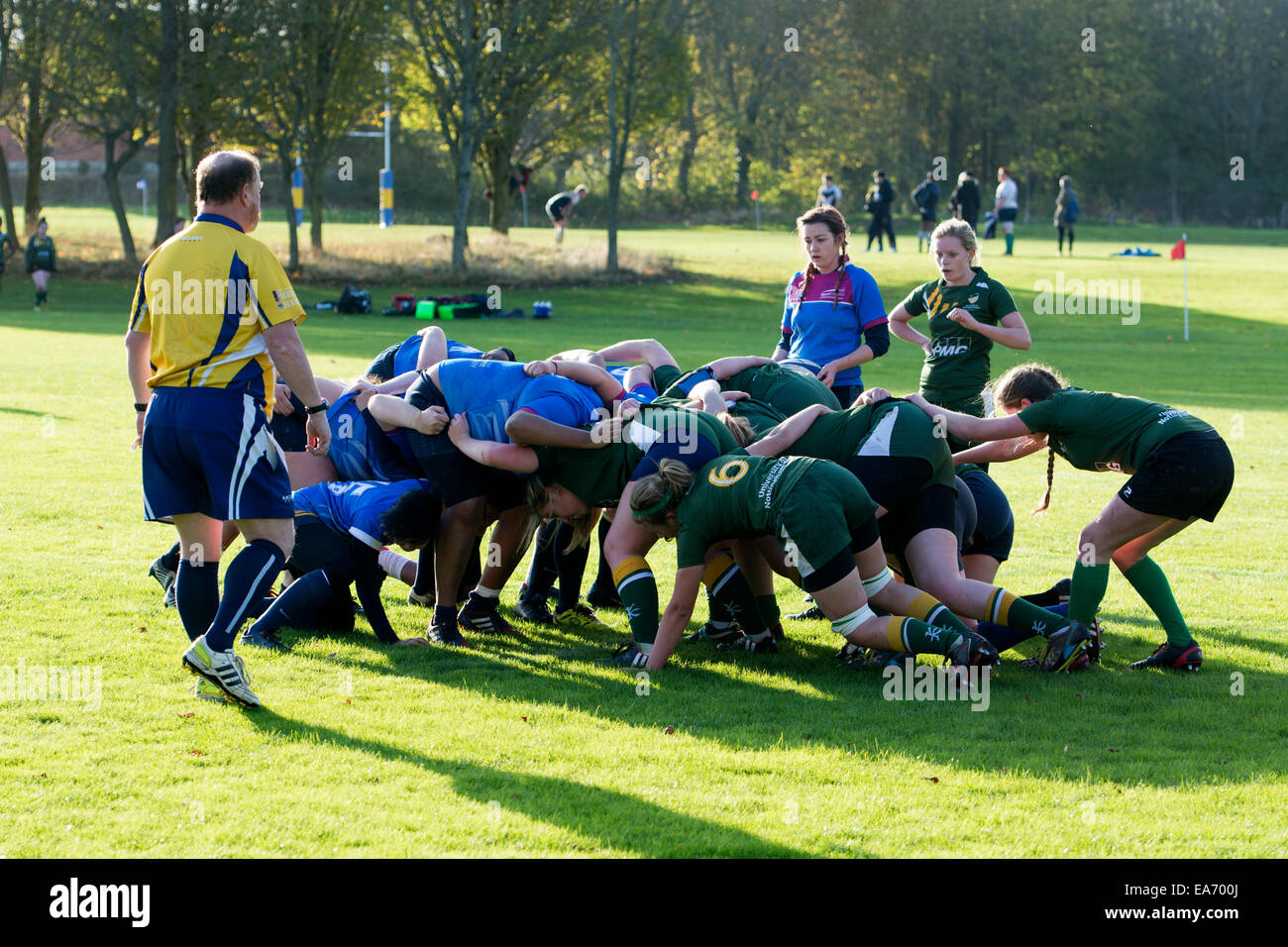 Womens rugby scrum hi-res stock photography and images - Alamy