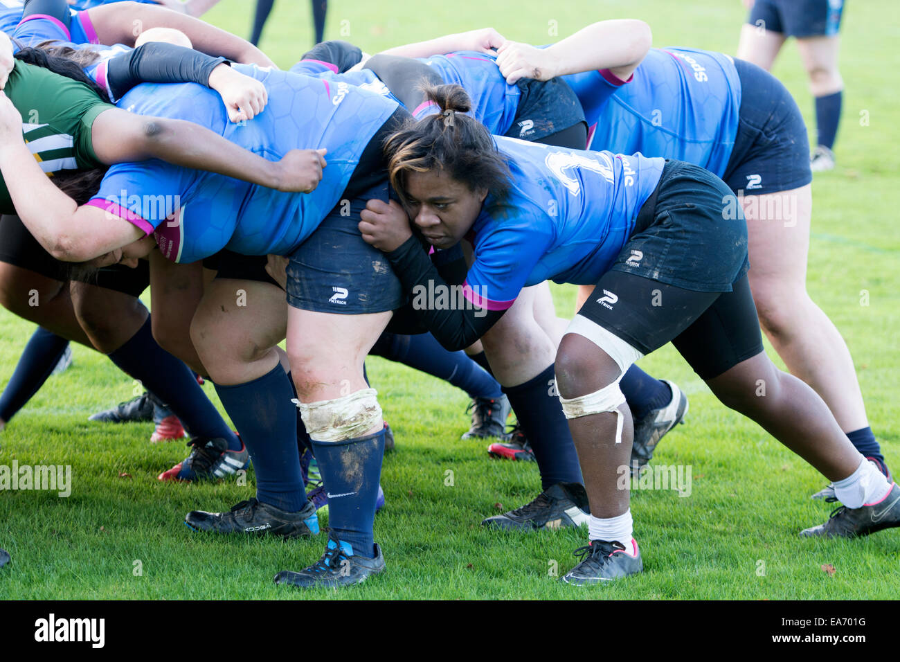 Women Rugby Scrum Stock Photos & Women Rugby Scrum Stock Images - Alamy