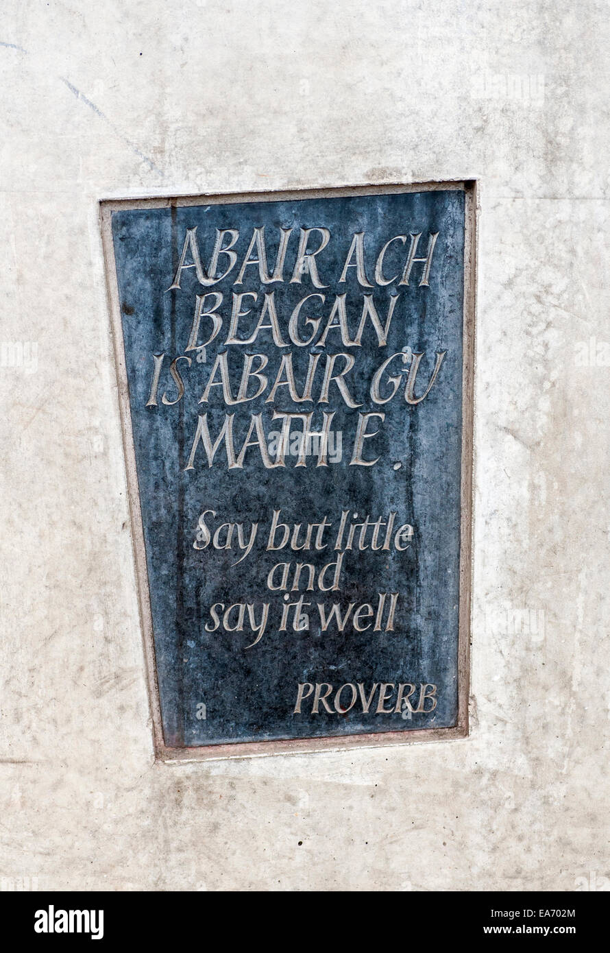 Canongate wall parliament quotation hi-res stock photography and images ...
