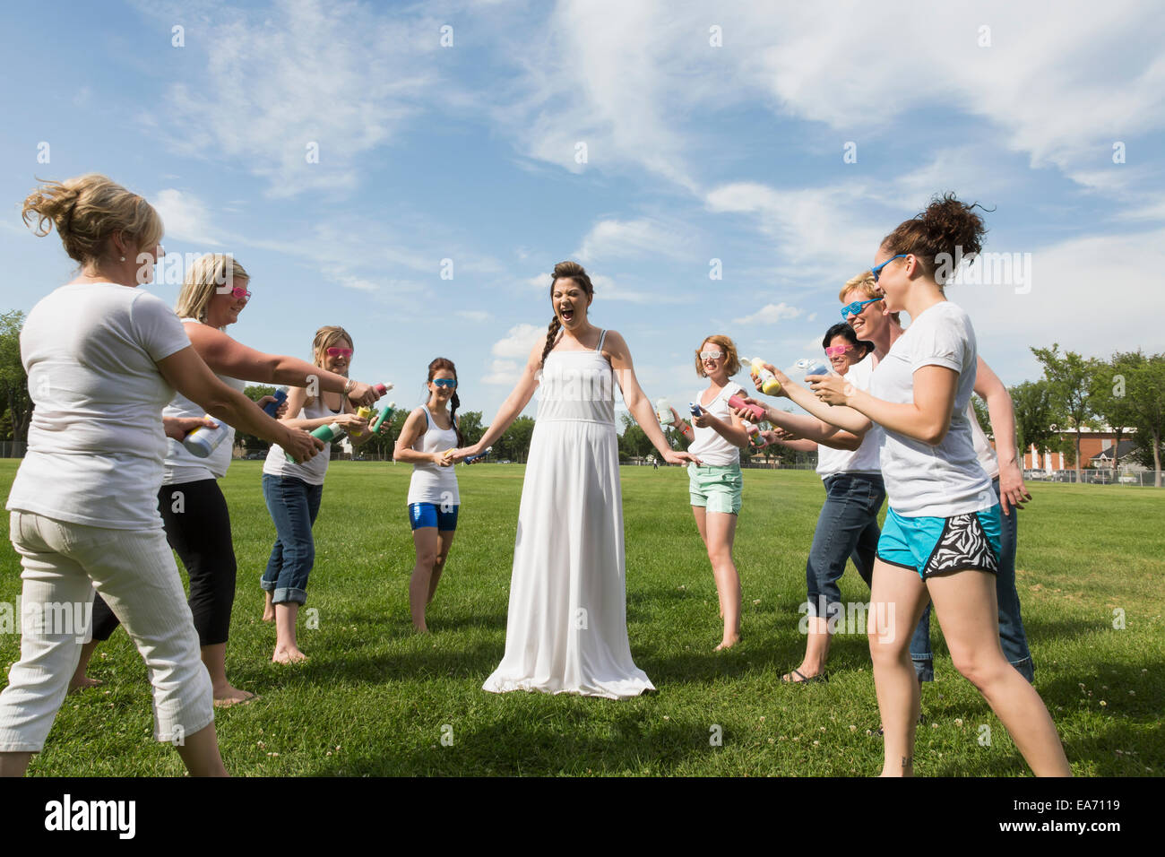 Girl painting party hi-res stock photography and images - Alamy