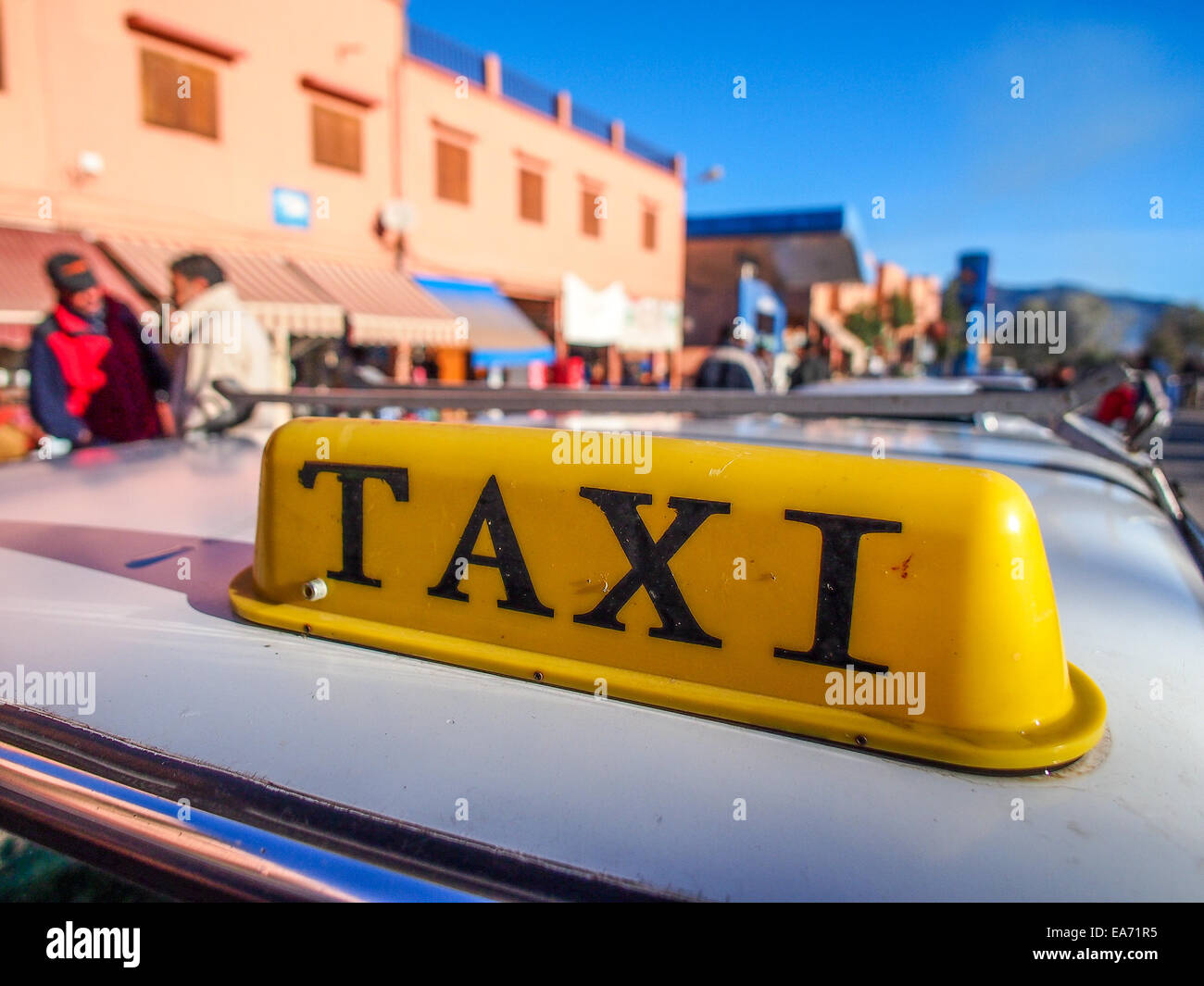Arabic taxi sign hi-res stock photography and images - Alamy