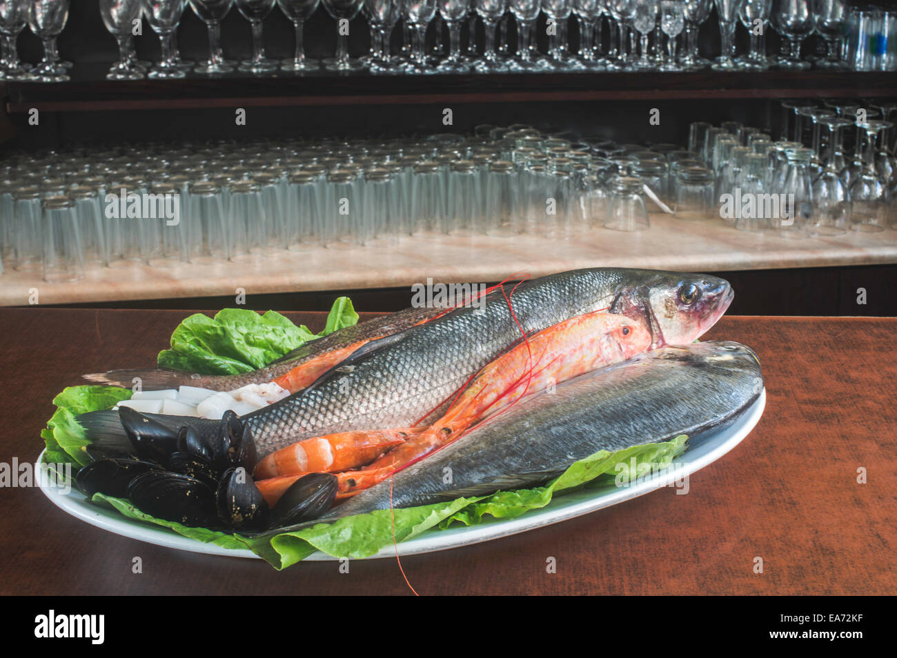 Raw sea fish hi-res stock photography and images - Alamy