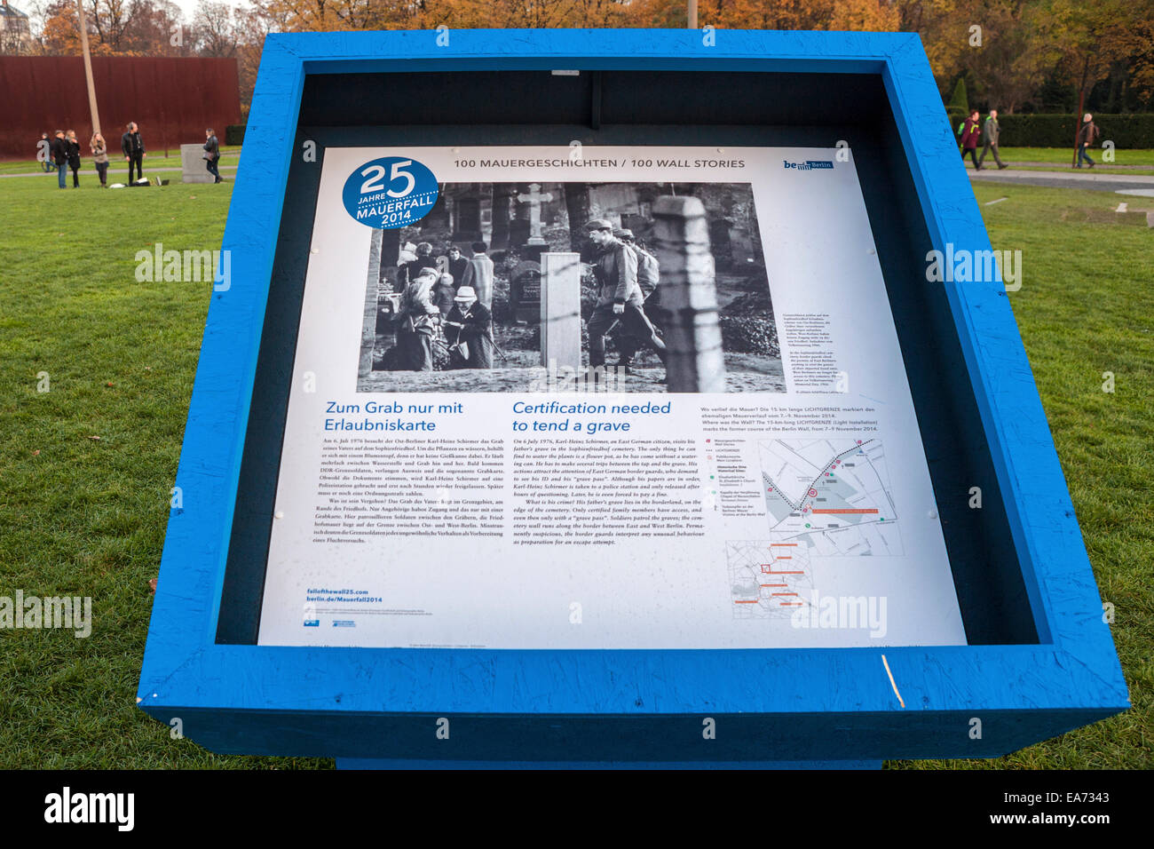 Berlin wall memorial information board hi-res stock photography and ...
