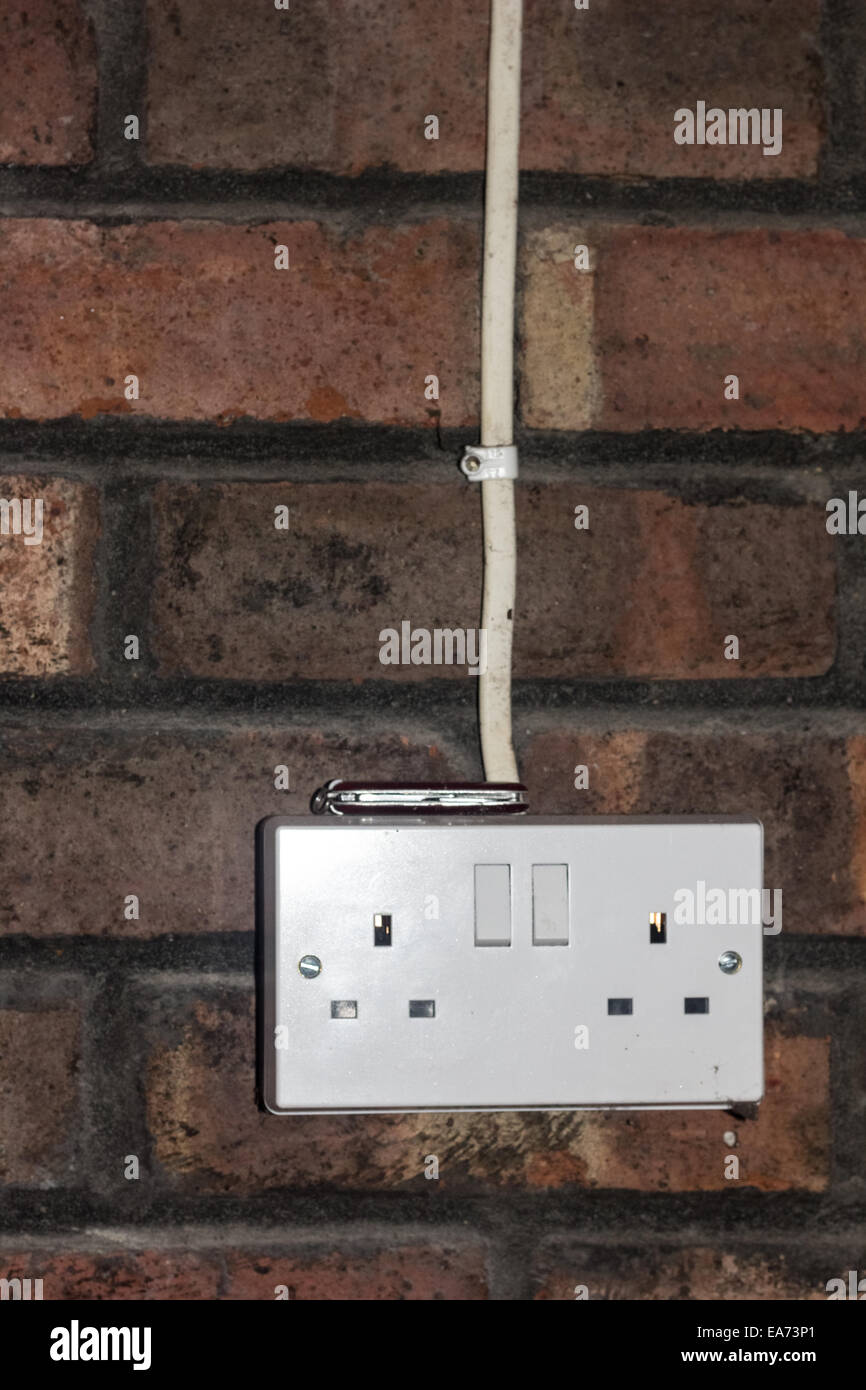 Brick garage hi-res stock photography and images - Alamy