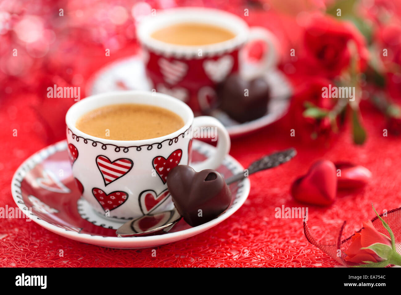Coffee cups roses bouquet hi-res stock photography and images - Alamy