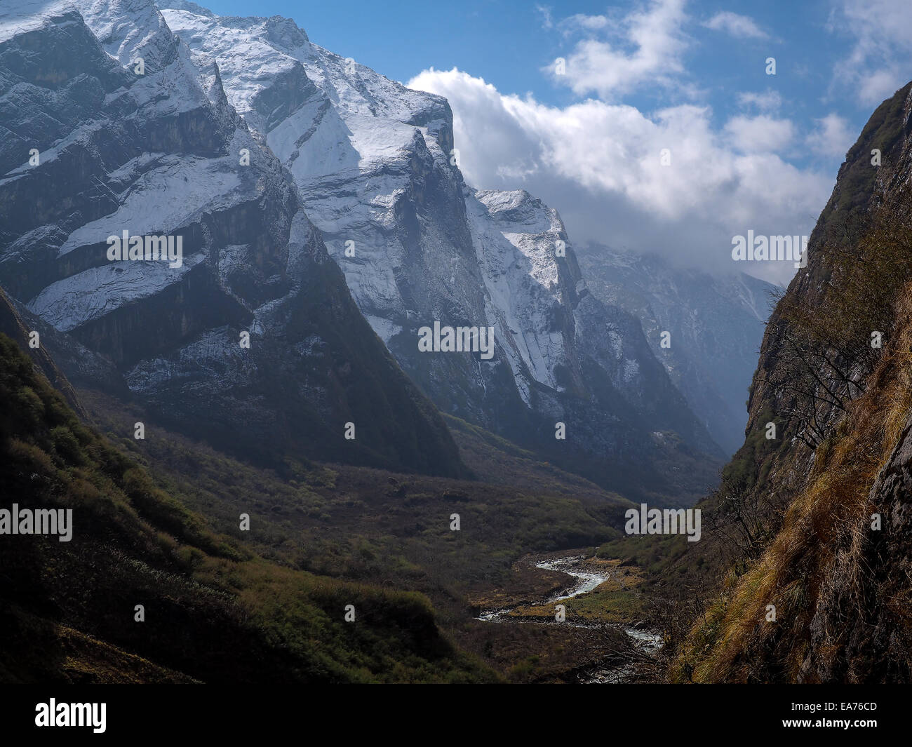 Annapurna modi river hi-res stock photography and images - Alamy