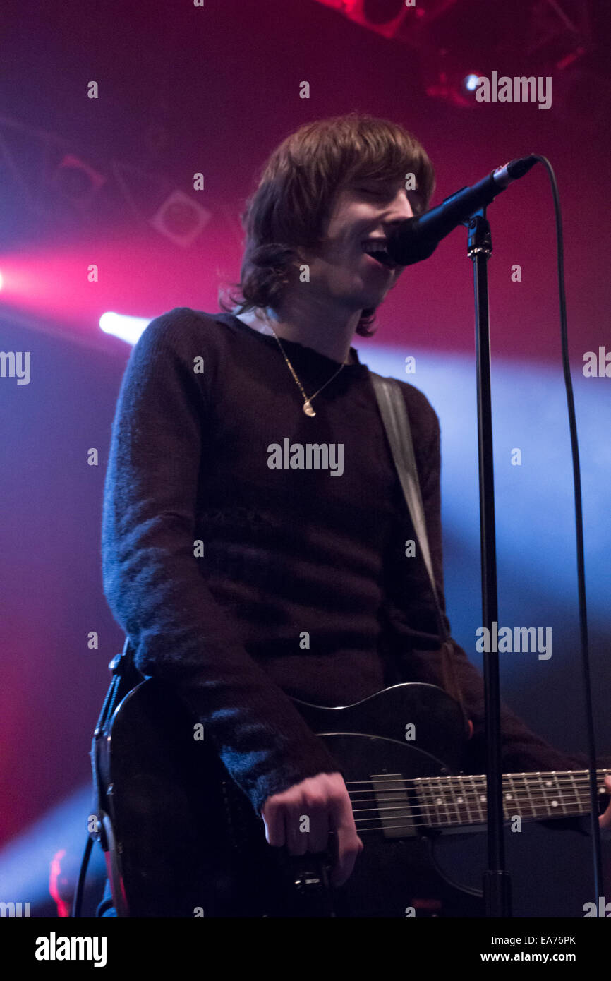 Lead singer catfish hi-res stock photography and images - Alamy