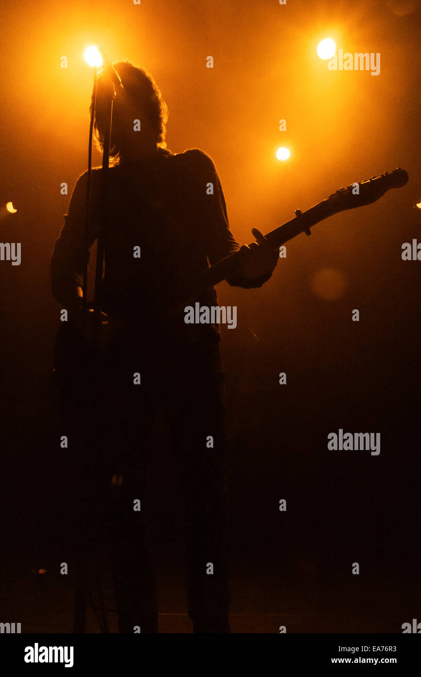 Lead singer catfish hi-res stock photography and images - Alamy