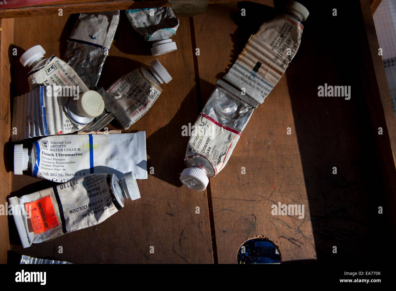 Squished paint tubes hi-res stock photography and images - Alamy
