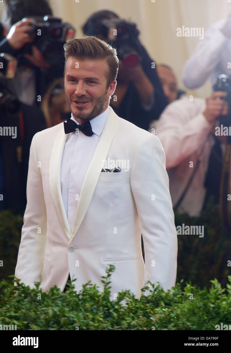 'Charles James: Beyond Fashion' Costume Institute Gala at the ...