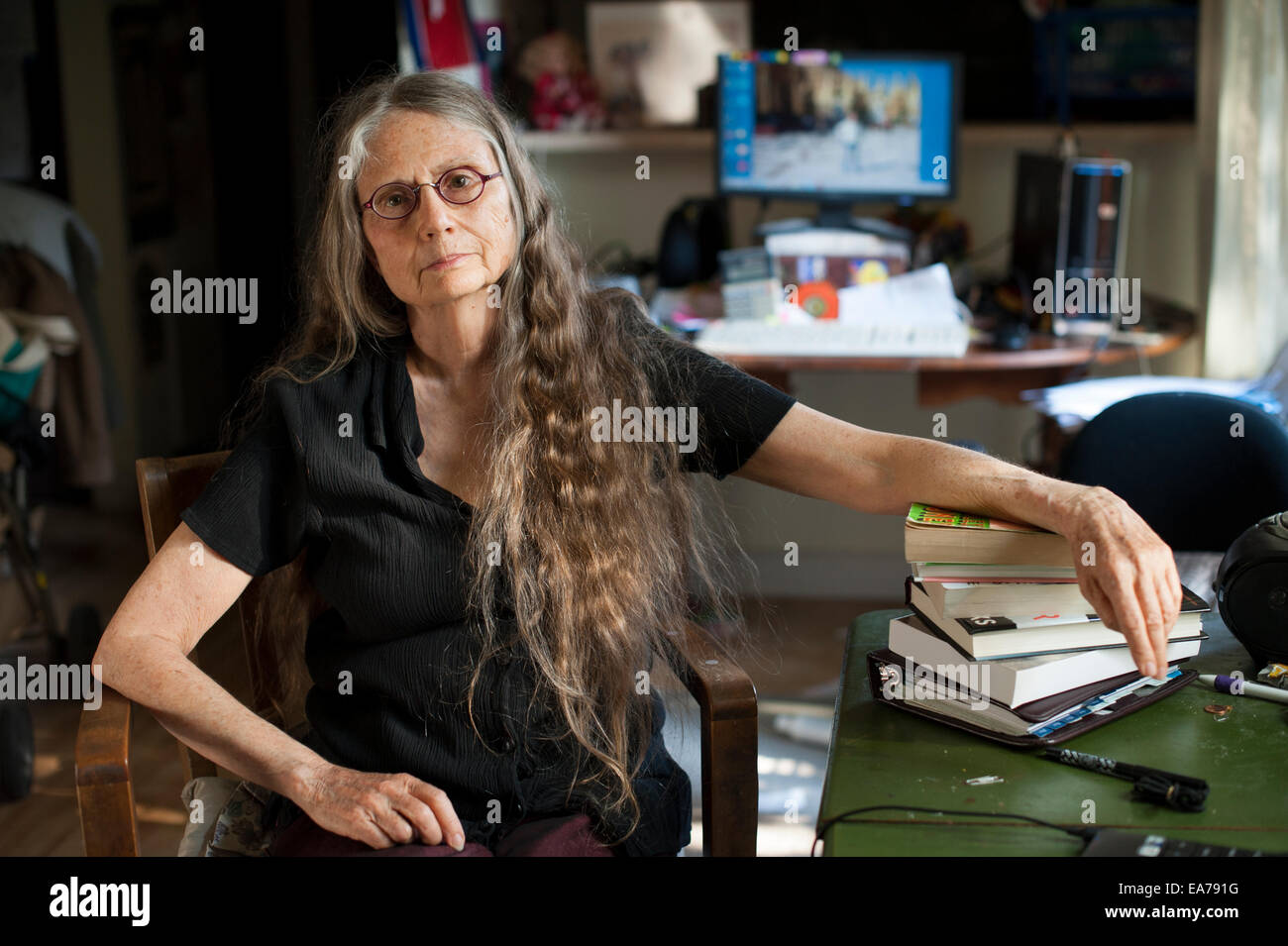 Portrait of elderly woman with laptop Stock Photo - Alamy