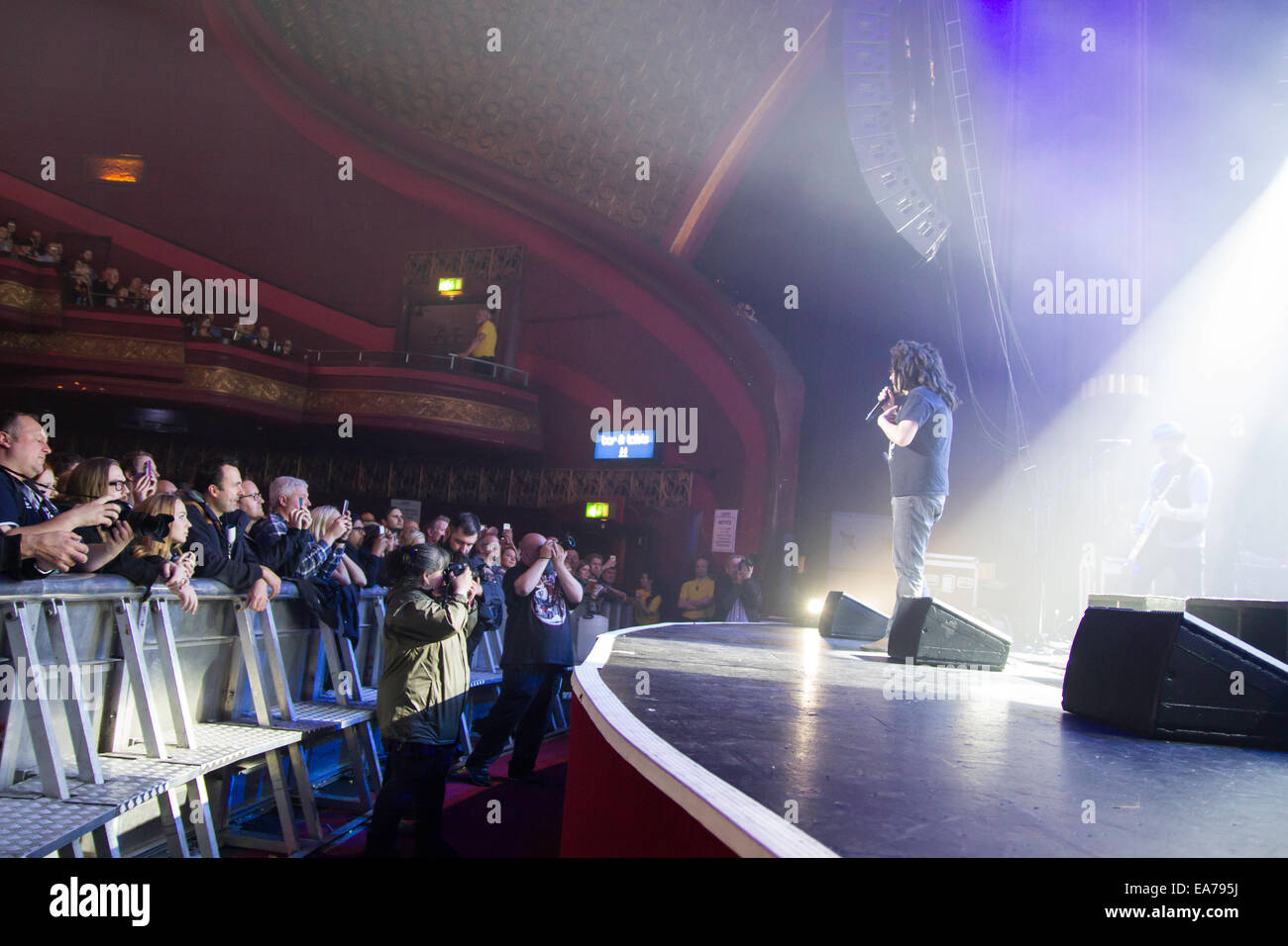 Mancester, UK. 8th Nov, 2014. Counting Crows Performing Live at ...