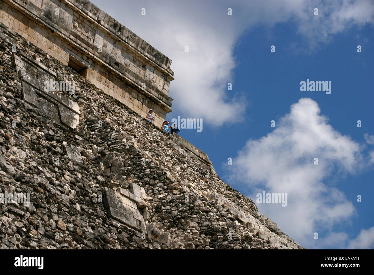 Temple of Kukulkan (El Castillo) in the Chichen Itza ruins in the Mayan ...