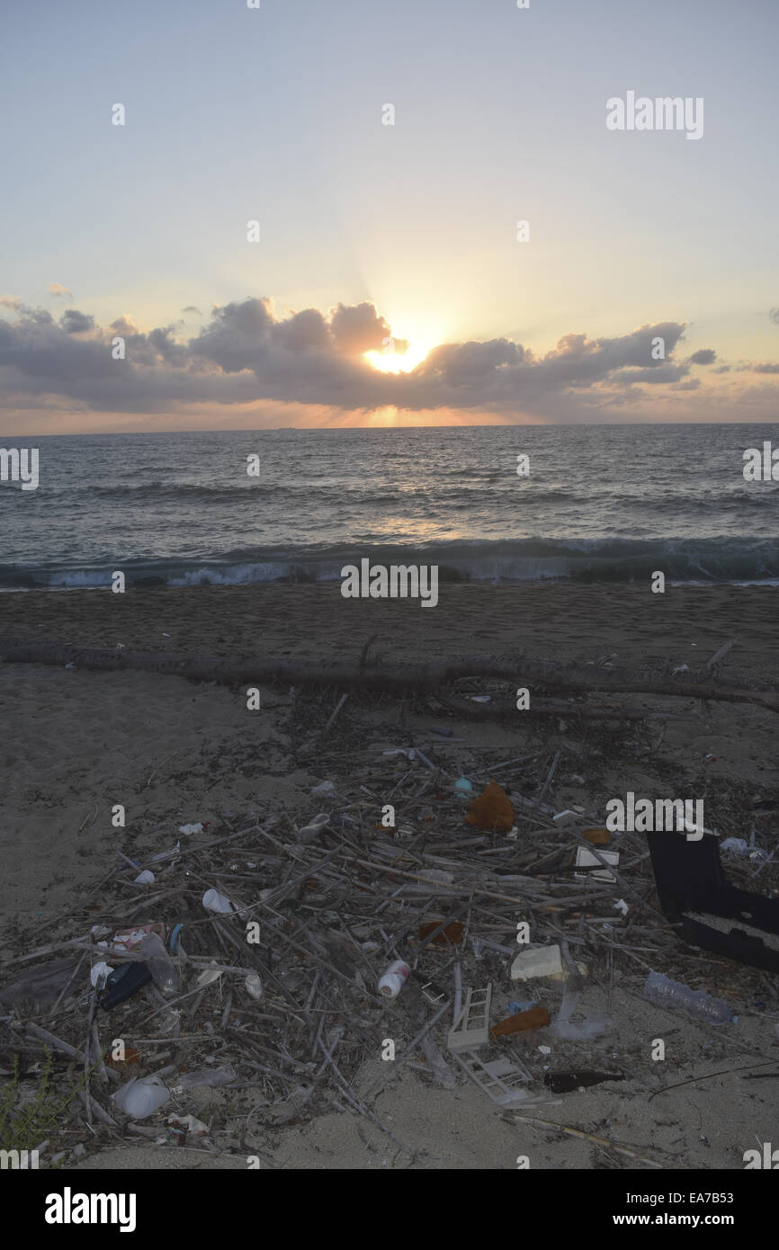 Environmental deterioration hi-res stock photography and images - Alamy